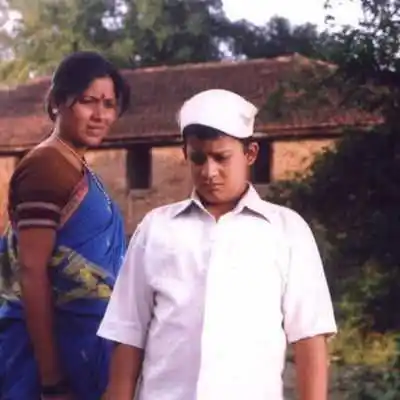 Pak Pak Pakaak - Plot, Review, Casting, Crew, Trailer