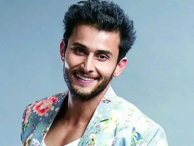 Leenesh Mattoo - Biography, Career, Net Worth, Girlfriend