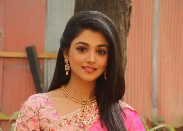Tanvi Dogra - Biography, Age, Career, Height, Education, Relationship