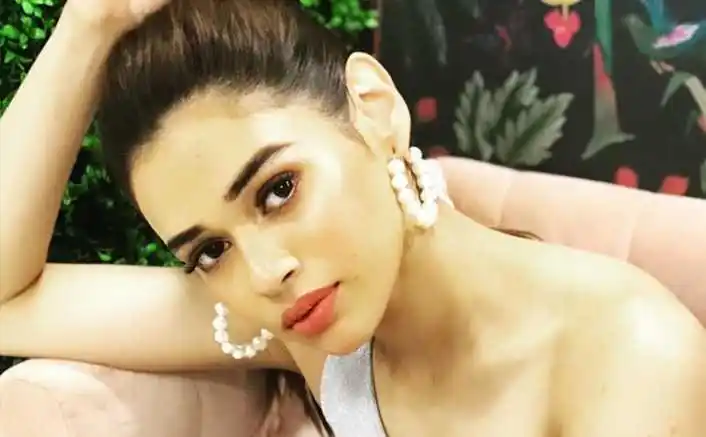 Shalmali Kholgade (Singer) - Biography, Age, Career, Height, Husband ...