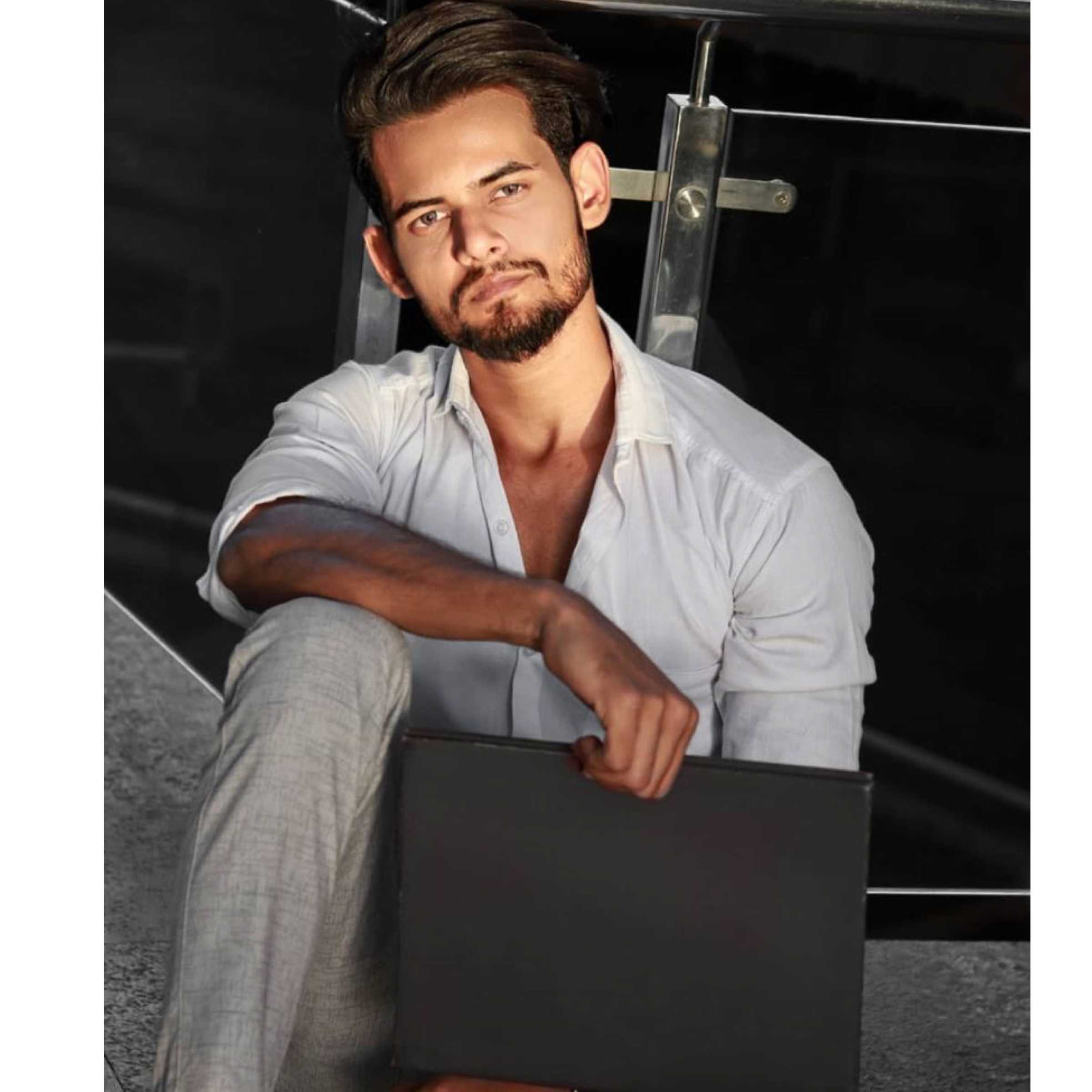 Shazeb Shaikh Fitness Model Influencer | Biography Birthday Age