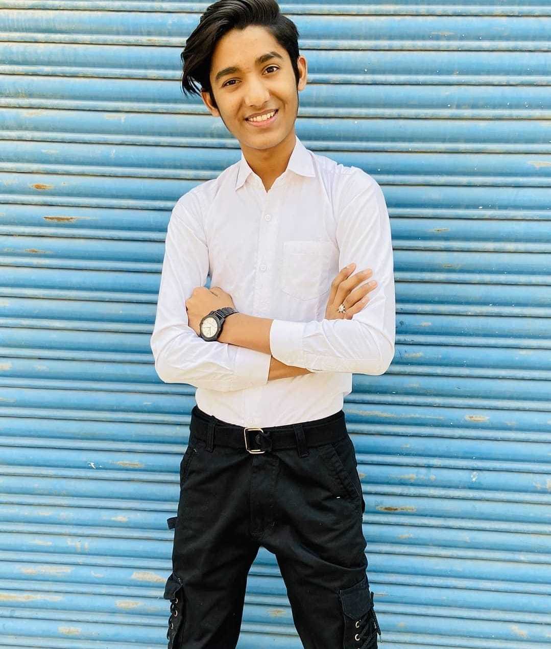Deepanshu Garg Influencer| Biography Birthday Age