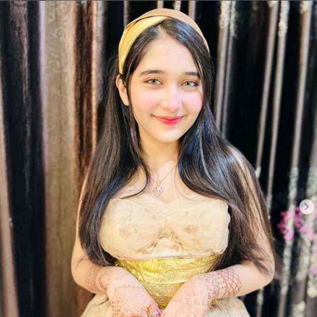 Zara Sharief Influencers | Age Birthday Biography