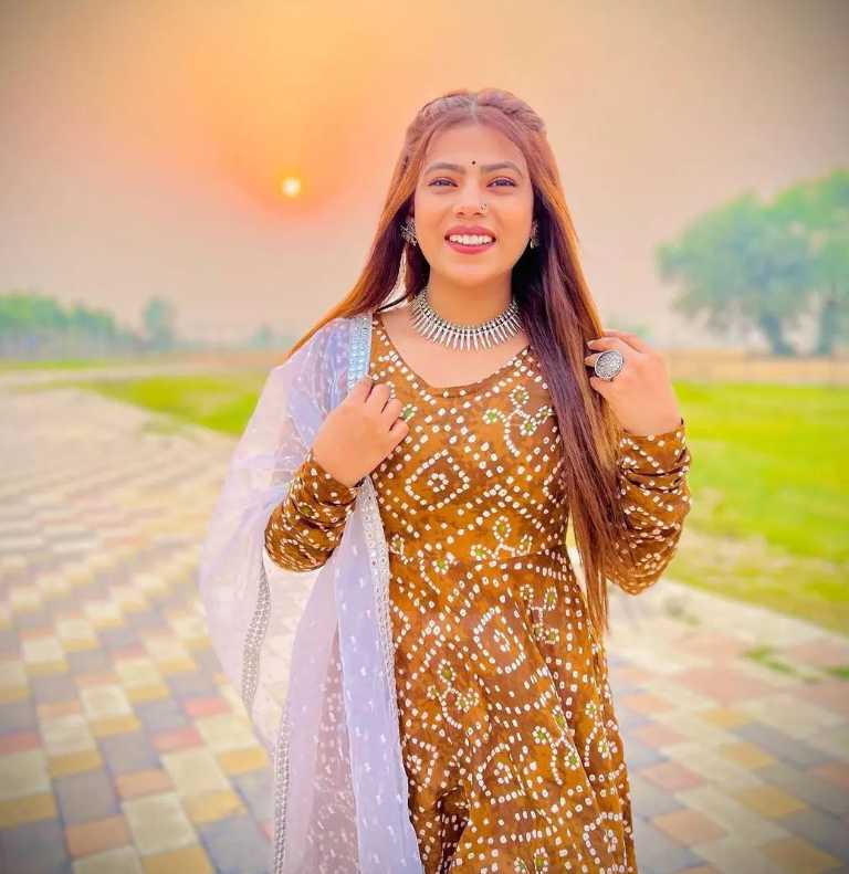 Ishika Content Creator |Biography Career Influencer