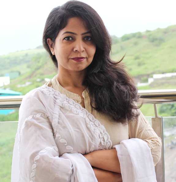 Nisha Thobani Influencers | Age Birthday Biography