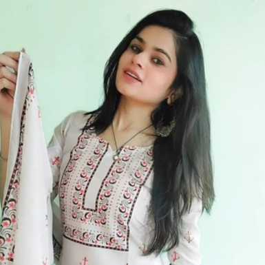 Nikki Influencer Photos, Age, Movies, Birthday, Husband