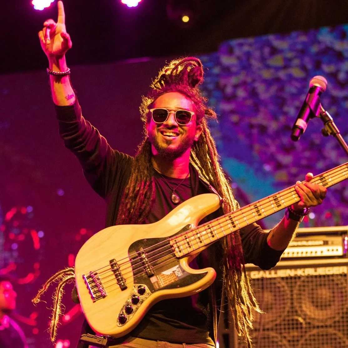 Vian Fernandes Music | Age Birthday Biography