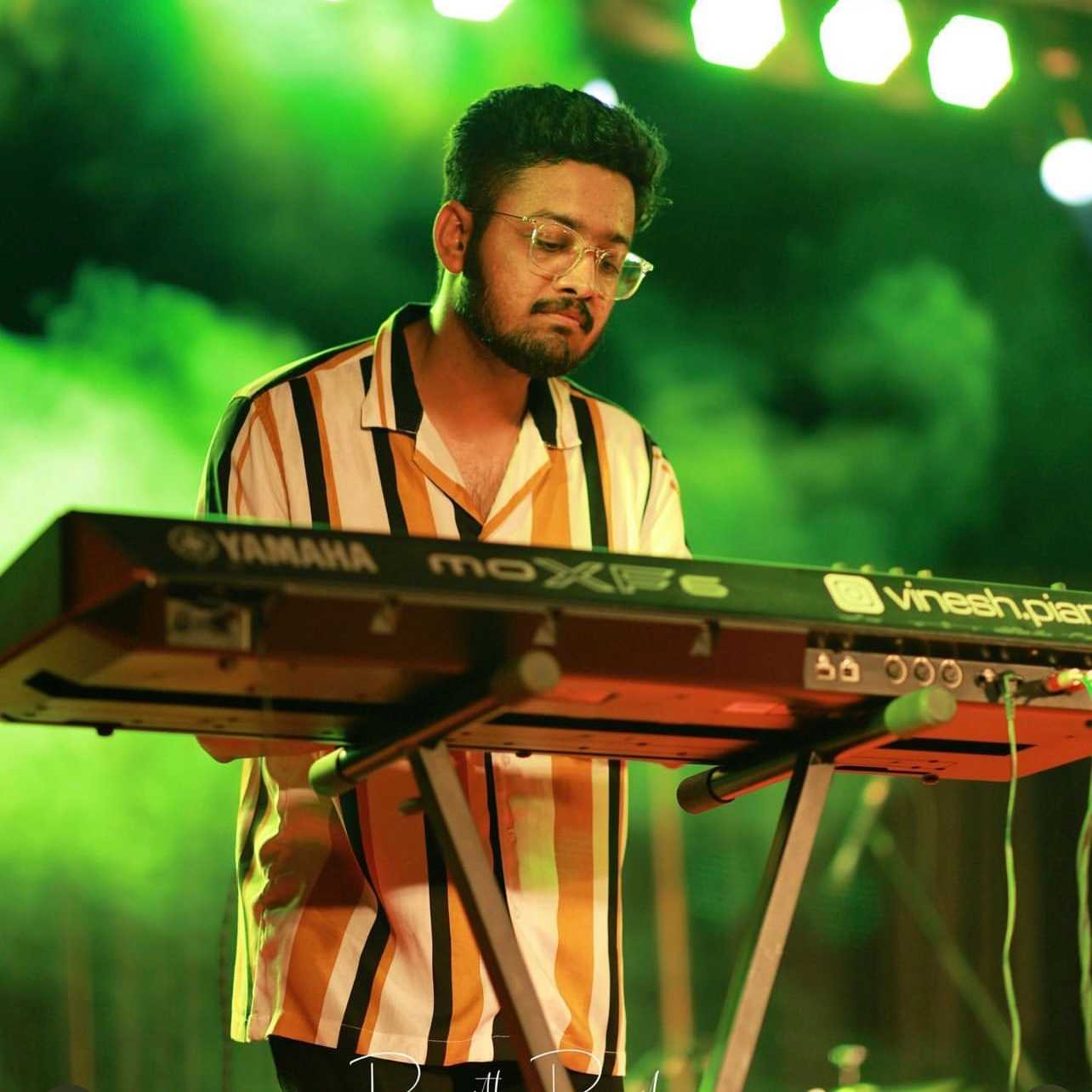 Vinesh Music | Age Birthday Biography